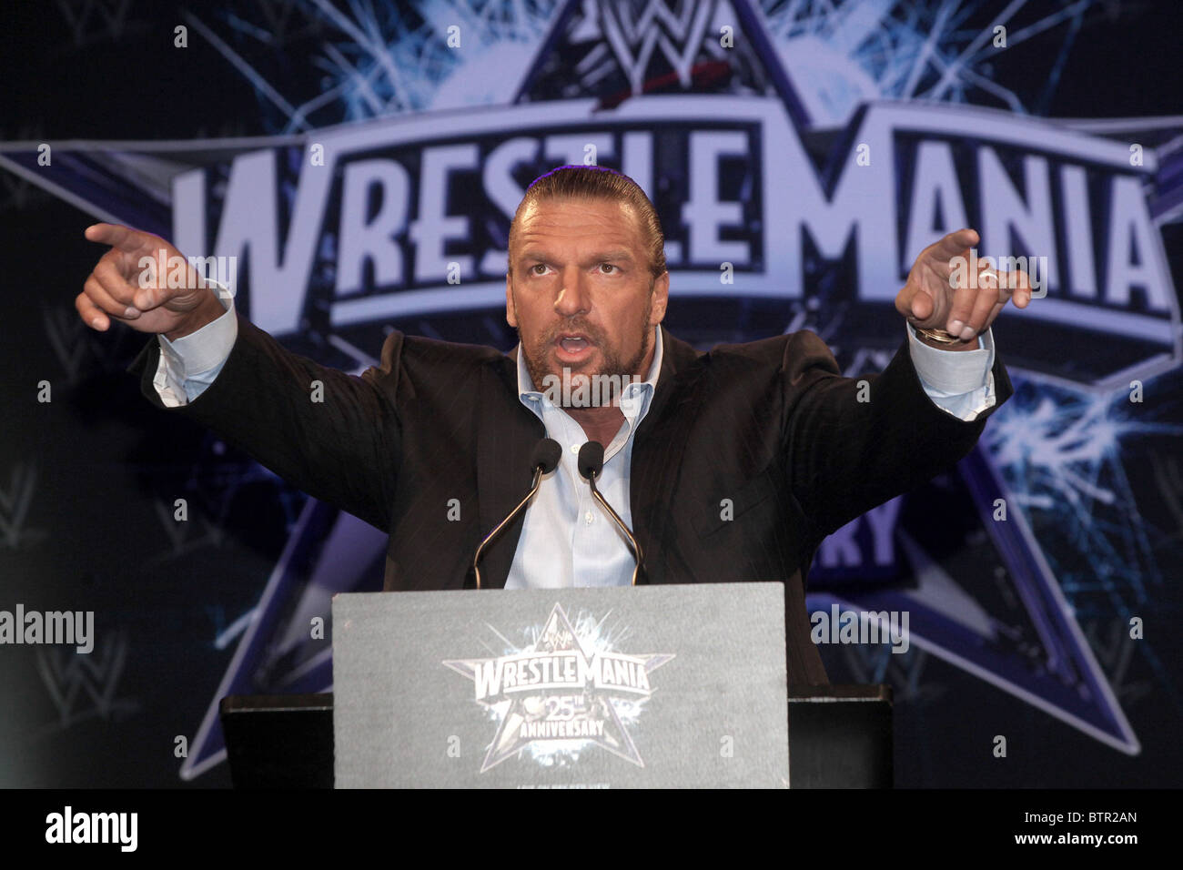 25th Anniversary of WrestleMania Stock Photo - Alamy