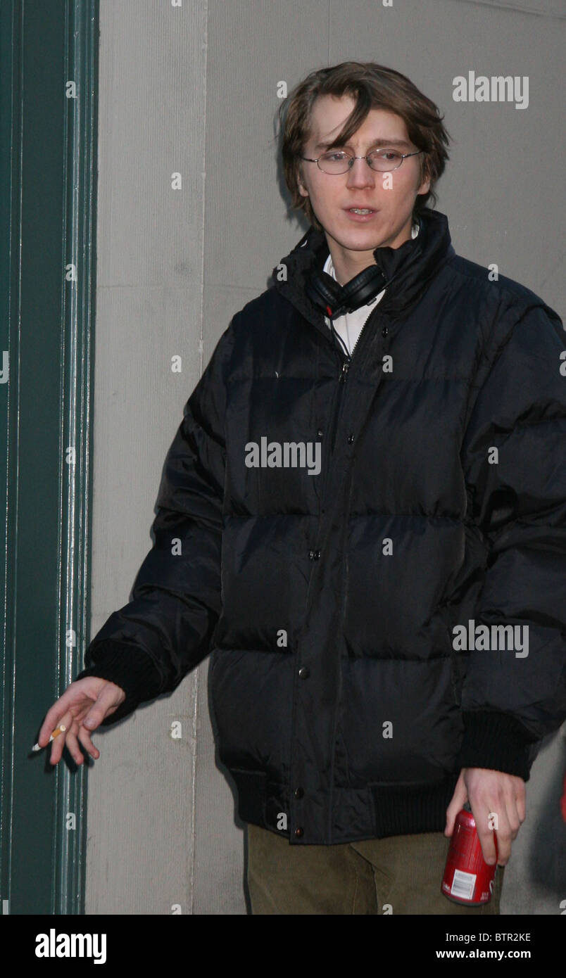 Katie Holmes and Paul Dano on the Set of THE EXTRA MAN Stock Photo - Alamy