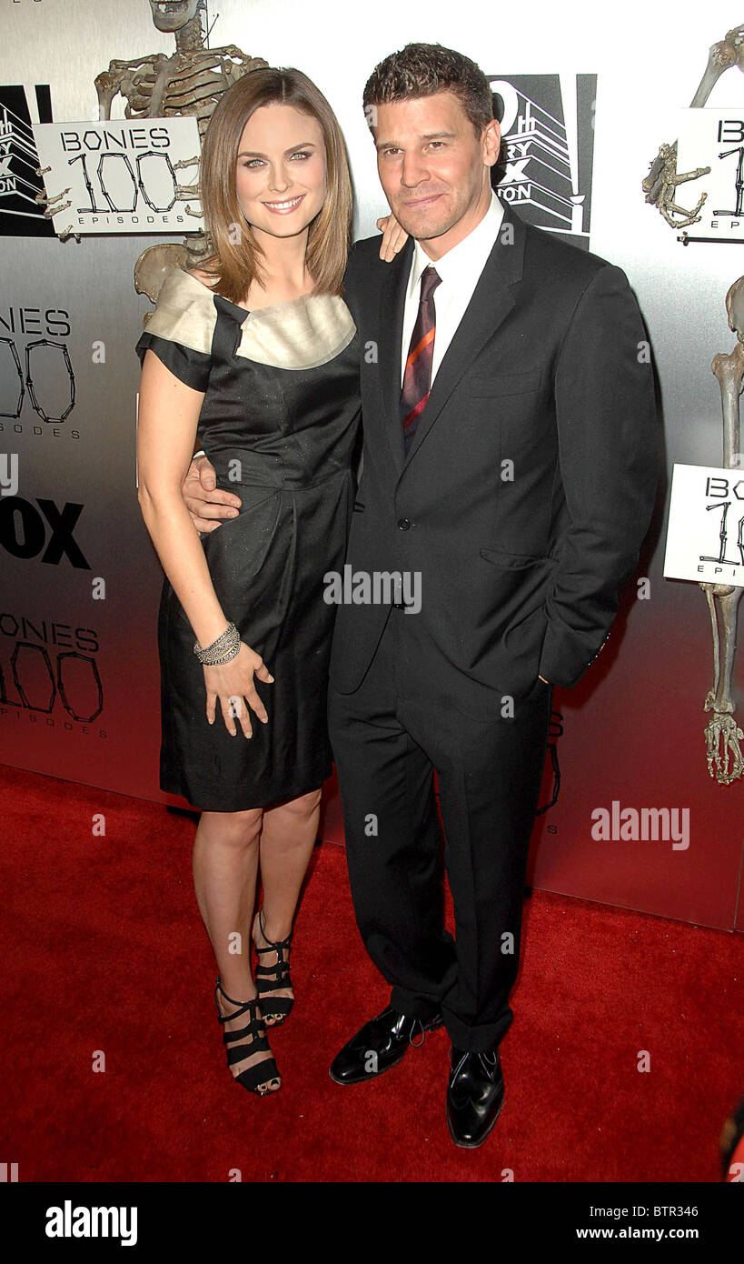 Emily deschanel bones hi-res stock photography and images - Alamy