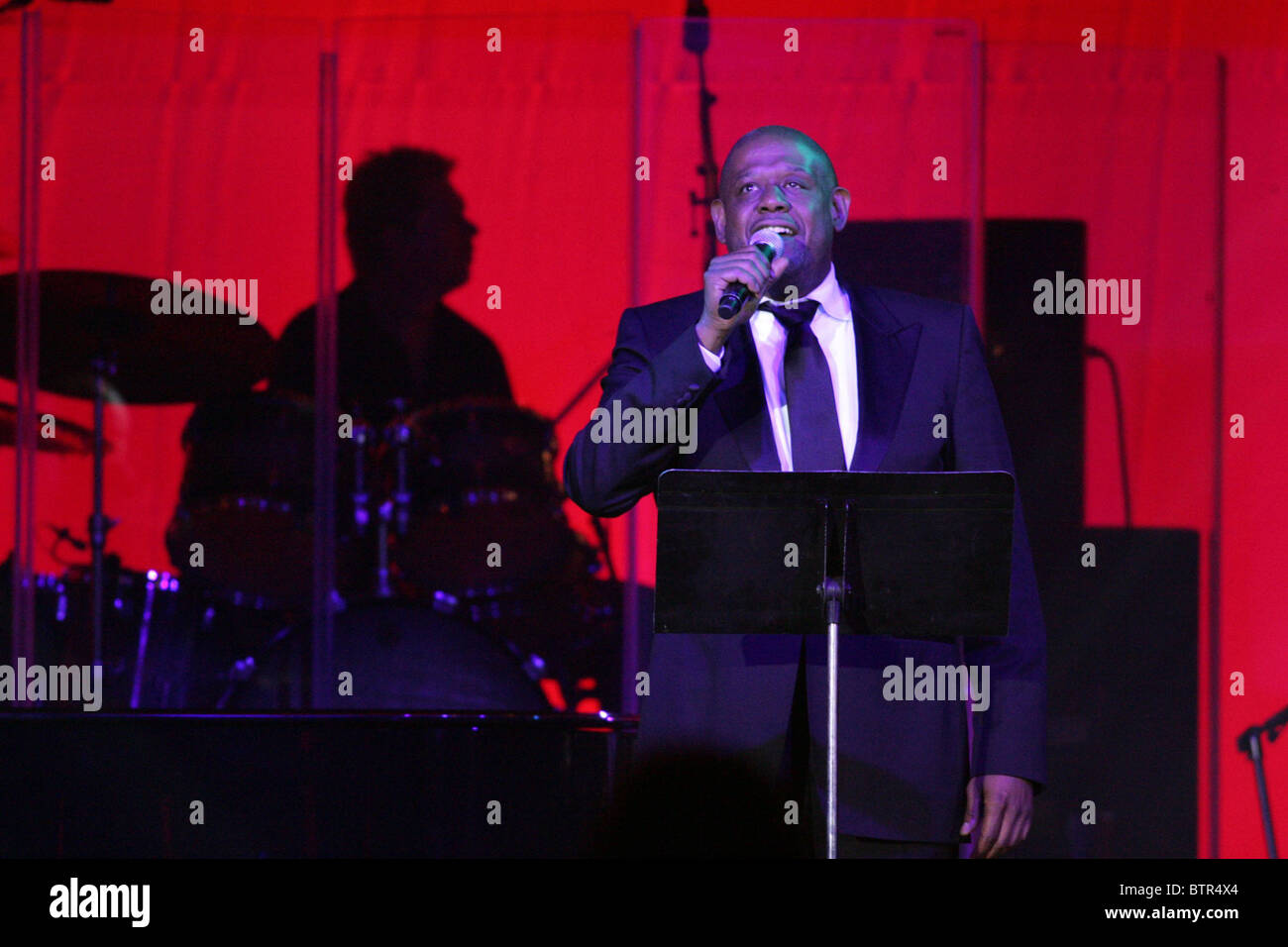 Muhammad Ali's Celebrity Fight Night XV-Concert Stock Photo - Alamy