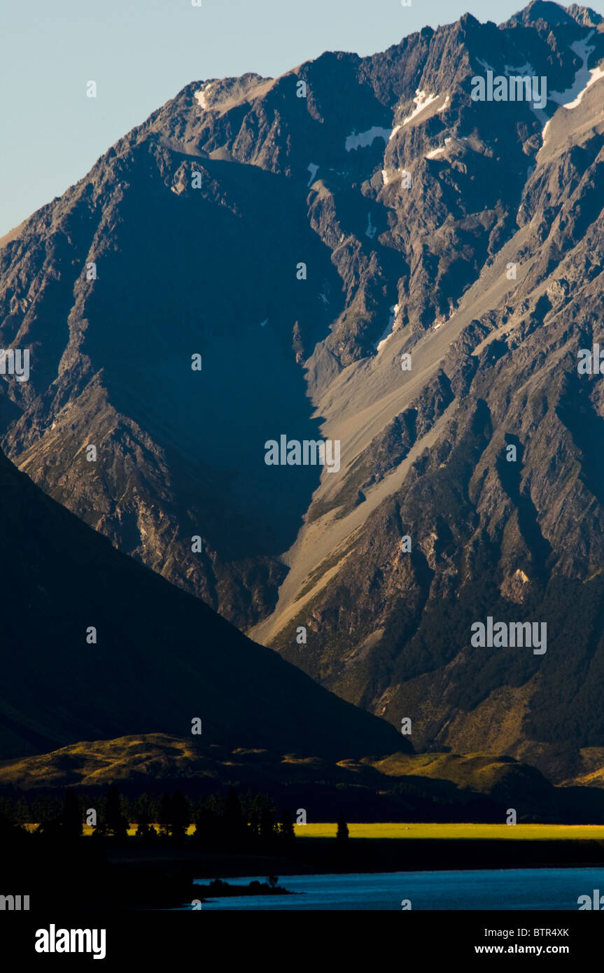 Ben ohau range of mountains hi-res stock photography and images - Alamy