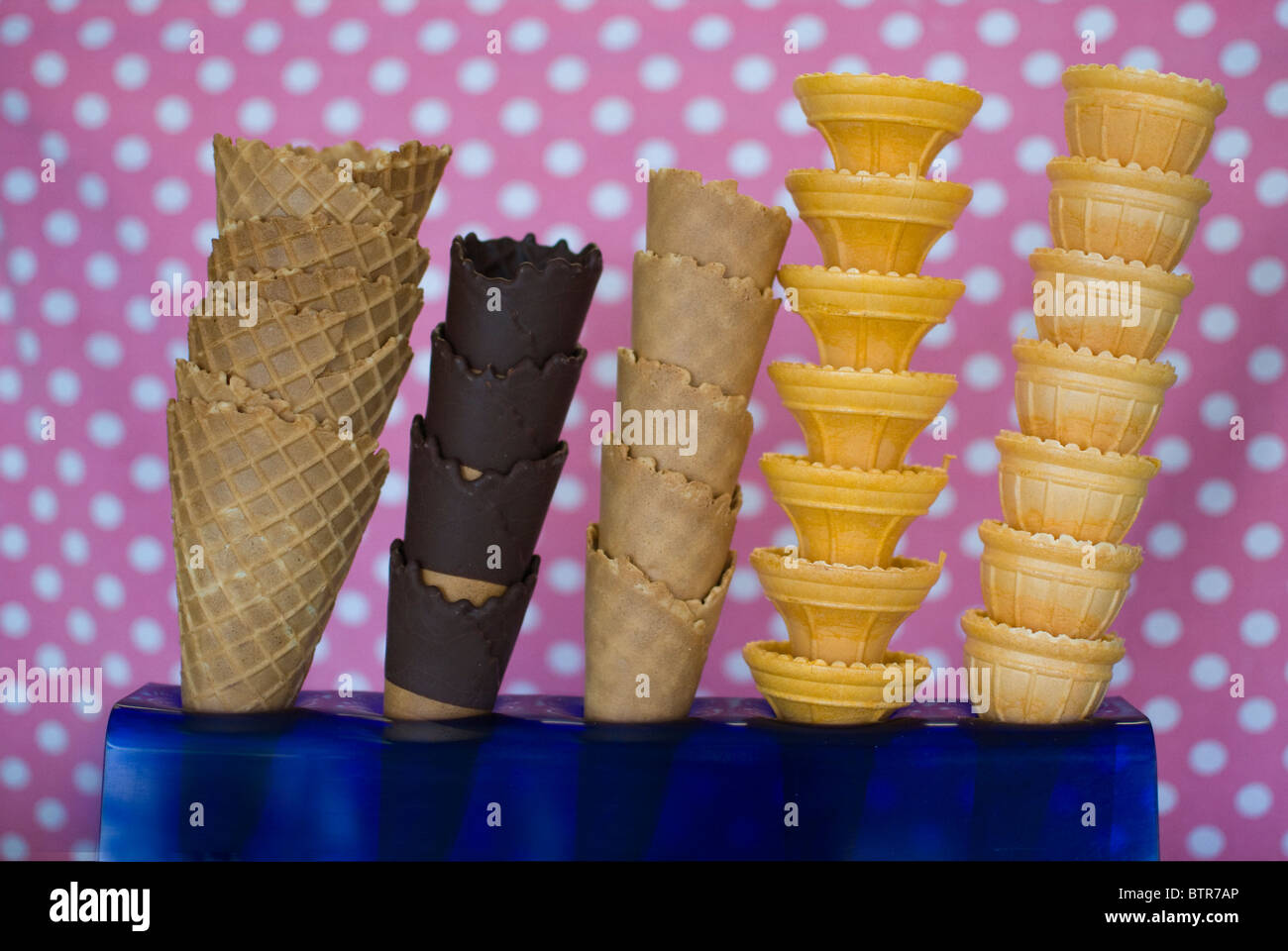 Row of icecream cones Stock Photo - Alamy