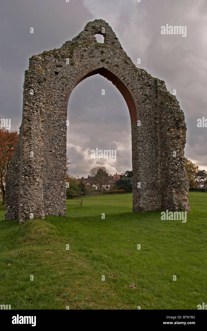 Flint arch archway hi-res stock photography and images - Alamy