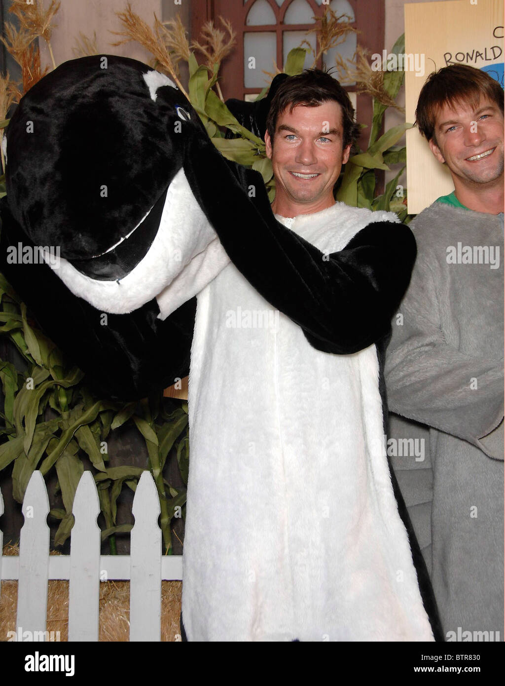 Charlie o’connell and jerry o’connell hi-res stock photography and ...