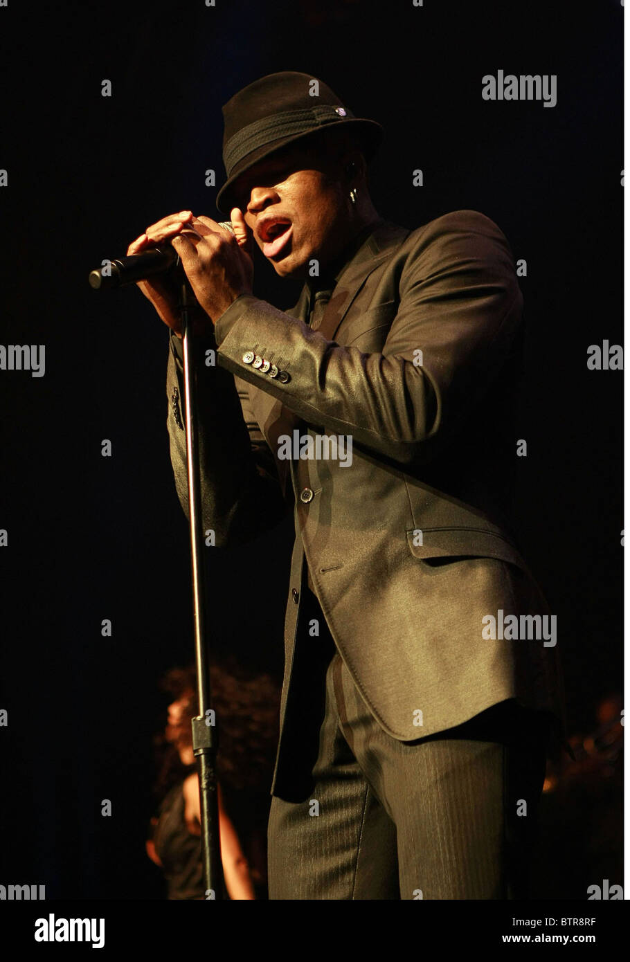NE-YO in Concert at The Pearl Theater Stock Photo - Alamy