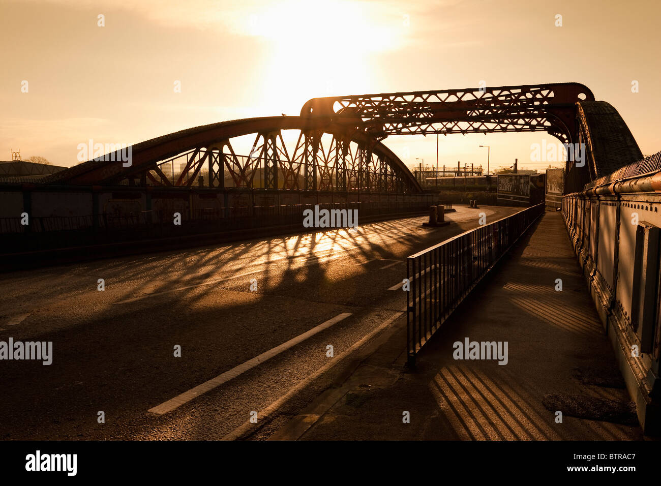 Scrubs Lane Bridge (Mitre Bridge) across the Grand Union Canal in Park ...