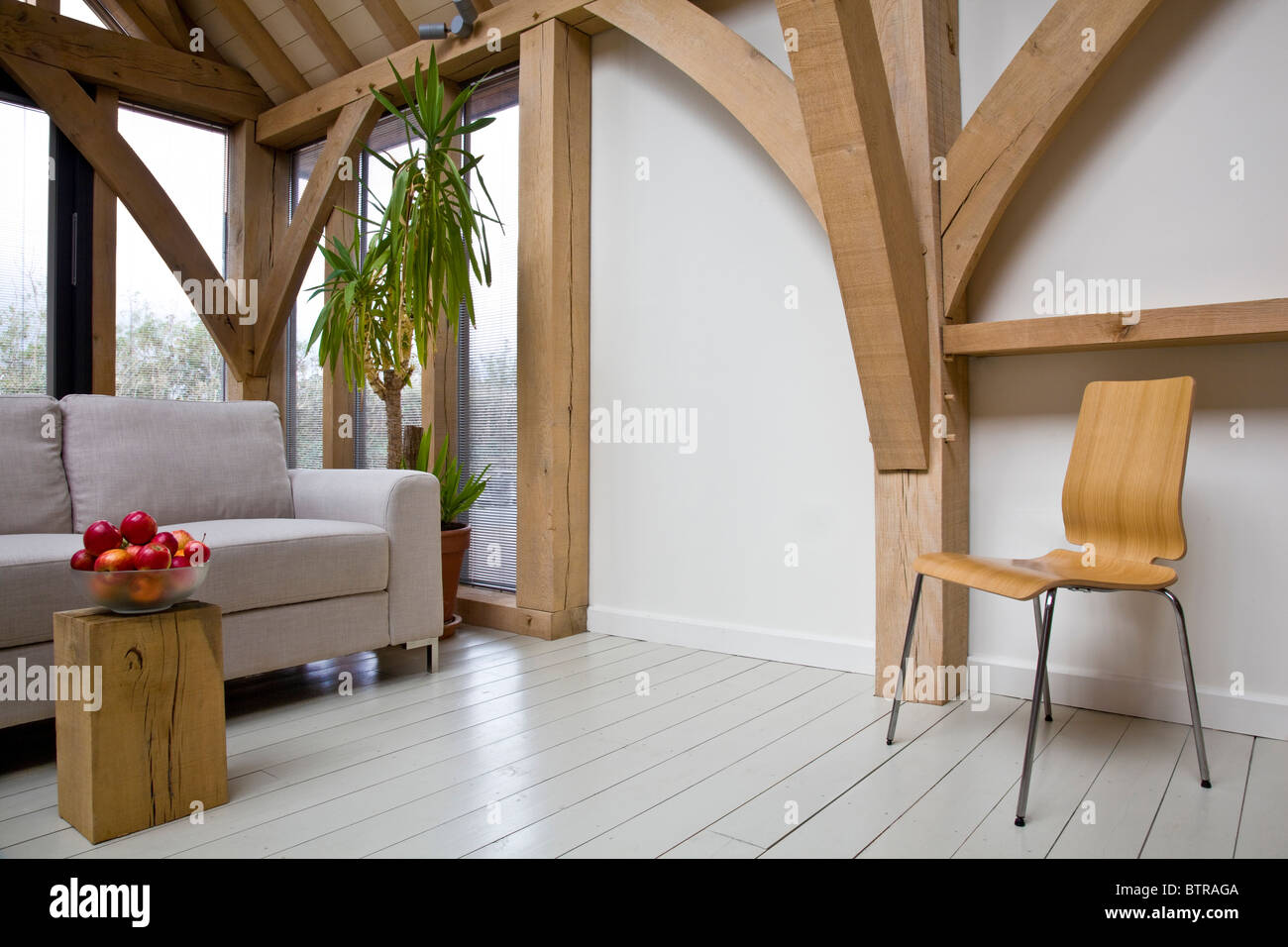Oak Timber Frame Building High Resolution Stock Photography and Images ...