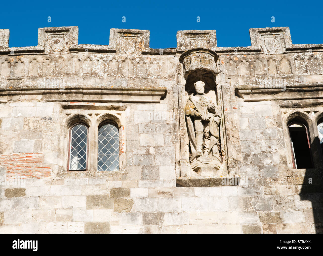 High street gate salisbury cathedral hi-res stock photography and ...