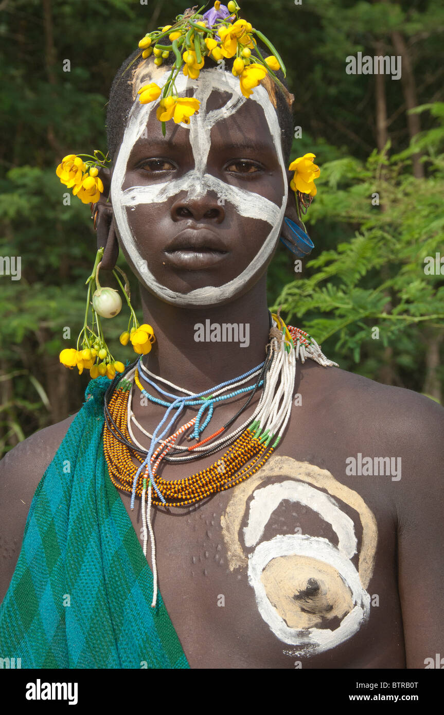 Young Surma woman with body paintings, Kibish, Omo River Valley ...