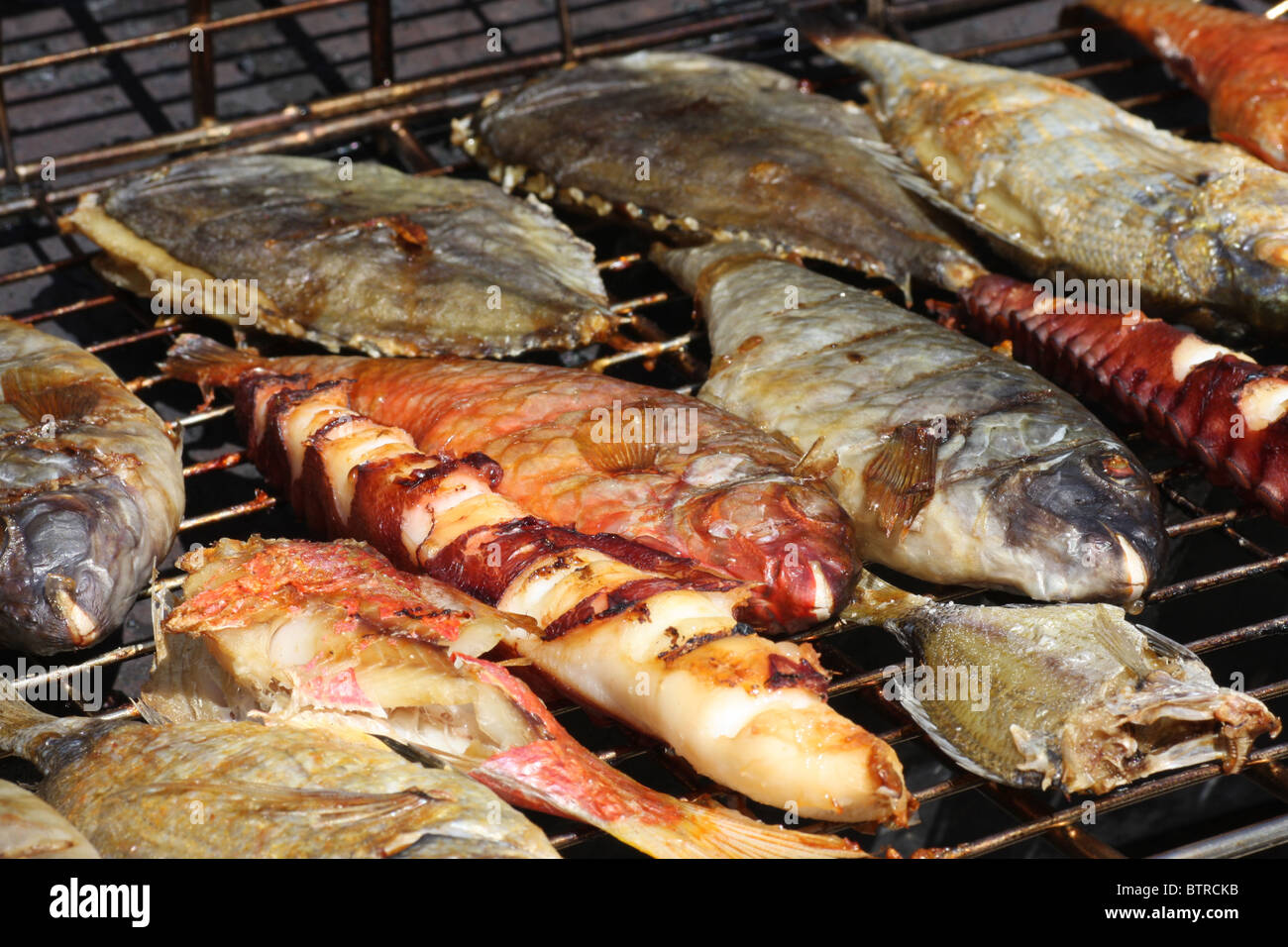 Detail fresh fish grilling hi-res stock photography and images - Alamy