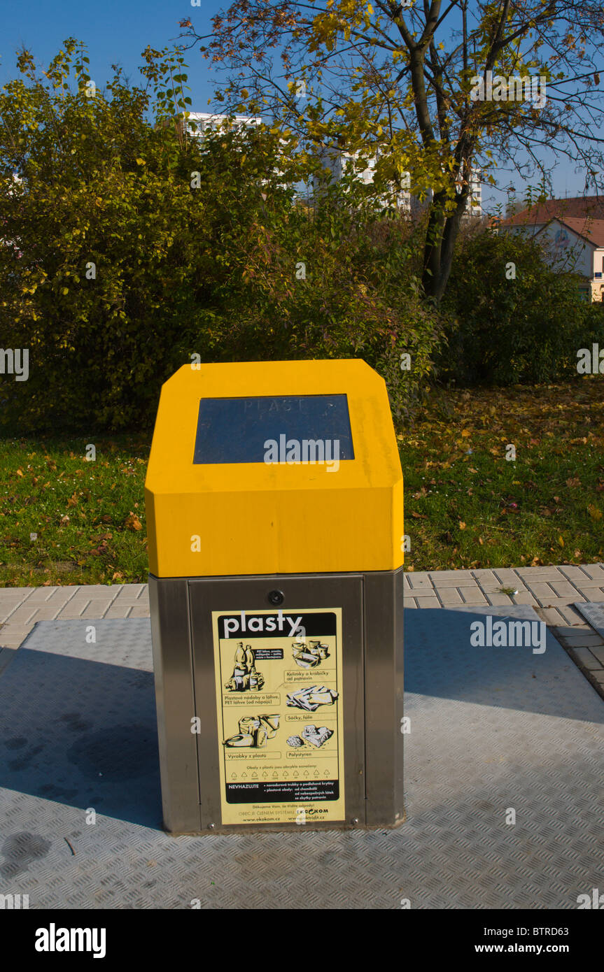 Recycling bin for plastics with underground depository Litomerice north ...