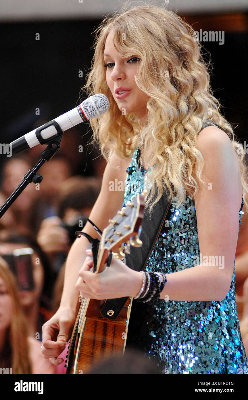 NBC Today Show Concert with Taylor Swift Stock Photo - Alamy
