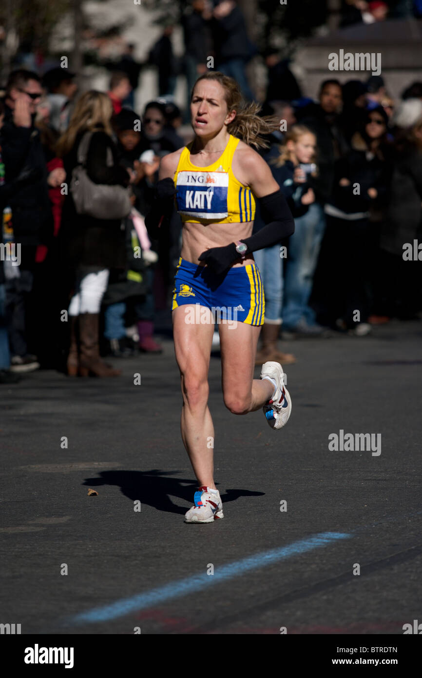 Katy Hatch of the United States competes in the 2010 ING NYC Marathon ...