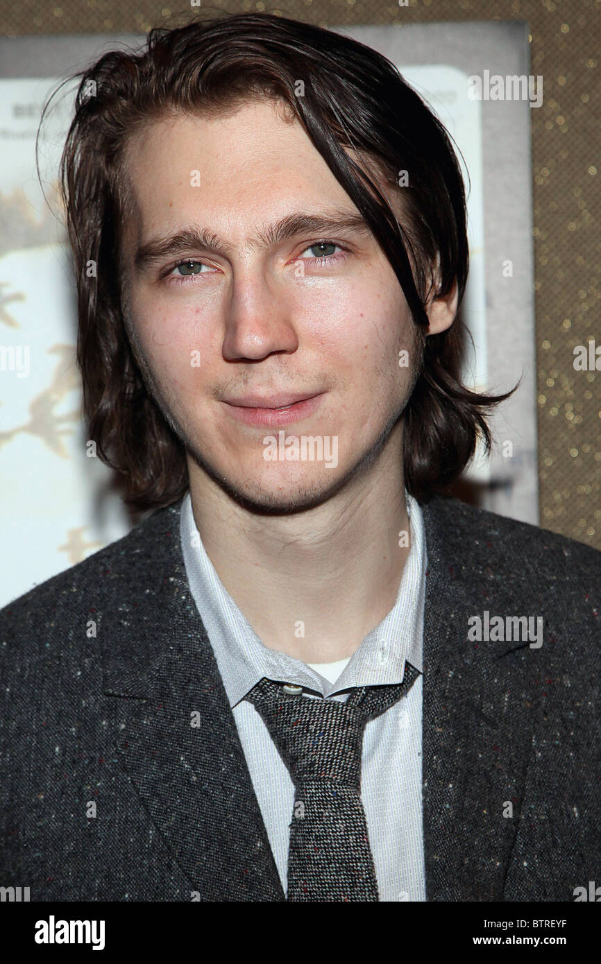 THE EXPLODING GIRL Premiere Stock Photo - Alamy