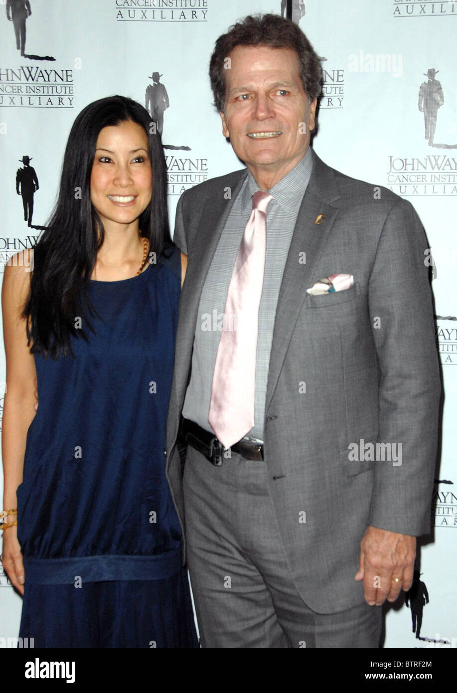 John Wayne Cancer Institute Auxiliary to honor the Wellness Community ...
