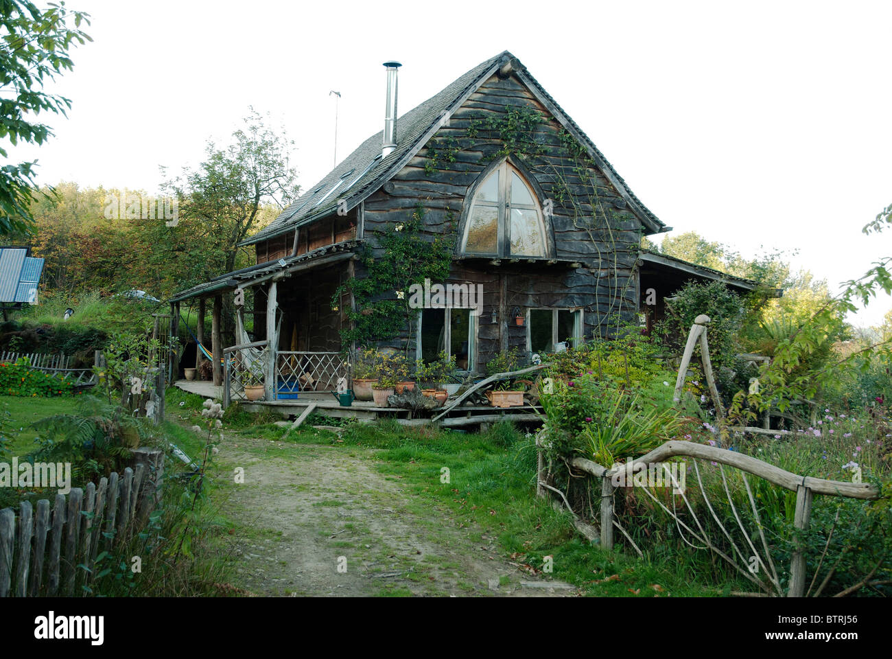 Ben Law's house in middle of woodland Stock Photo - Alamy