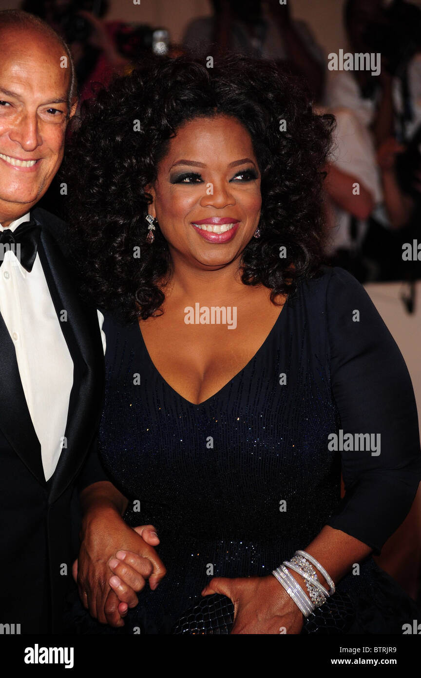 American Woman: Fashioning a National Identity Benefit Gala Co-Hosted ...