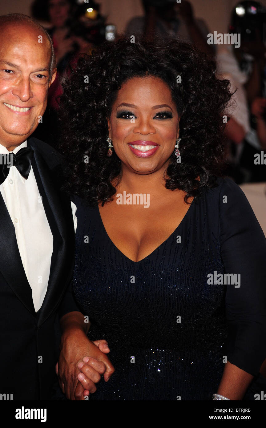 American Woman: Fashioning a National Identity Benefit Gala Co-Hosted ...