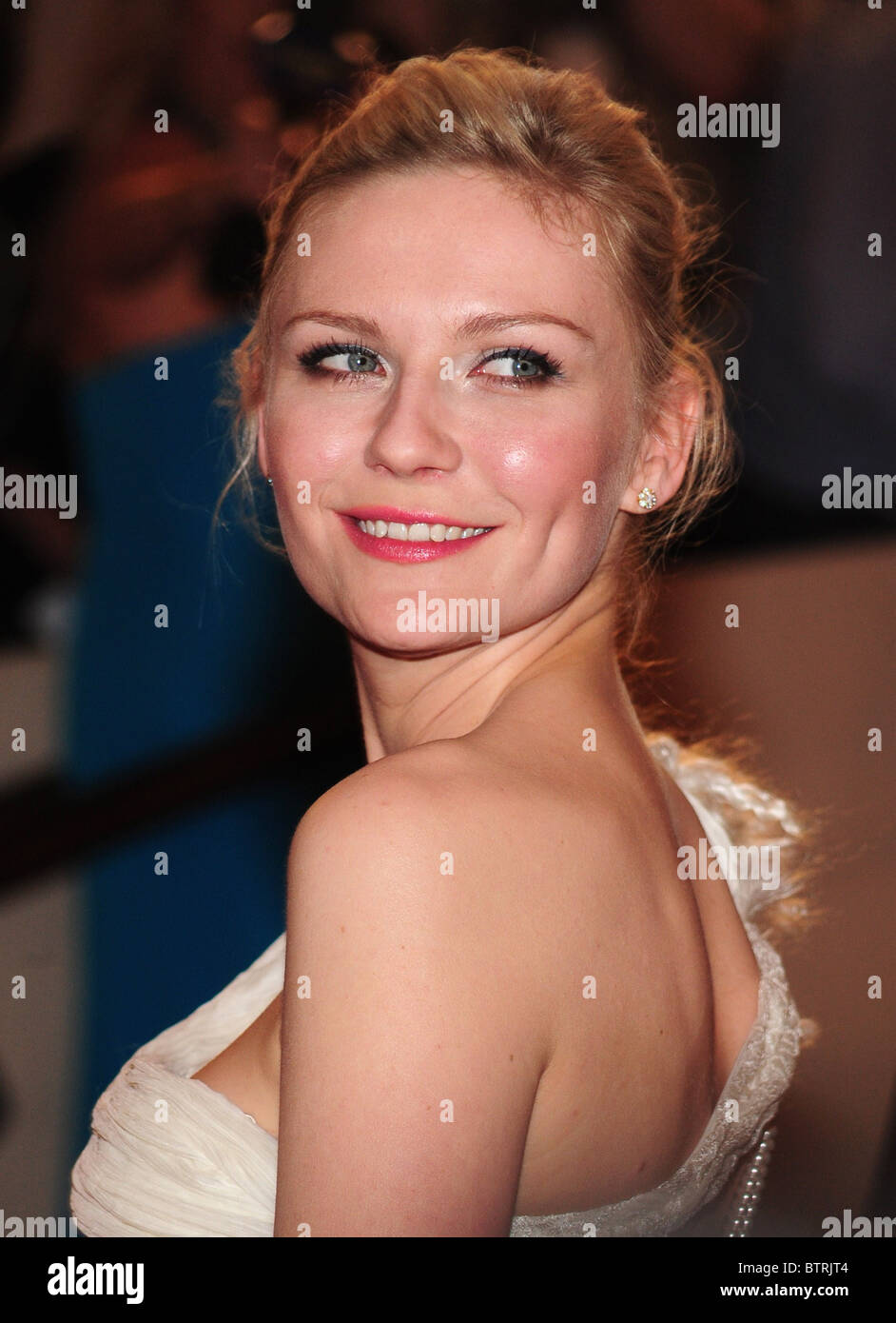 American Woman: Fashioning a National Identity Benefit Gala Co-Hosted ...