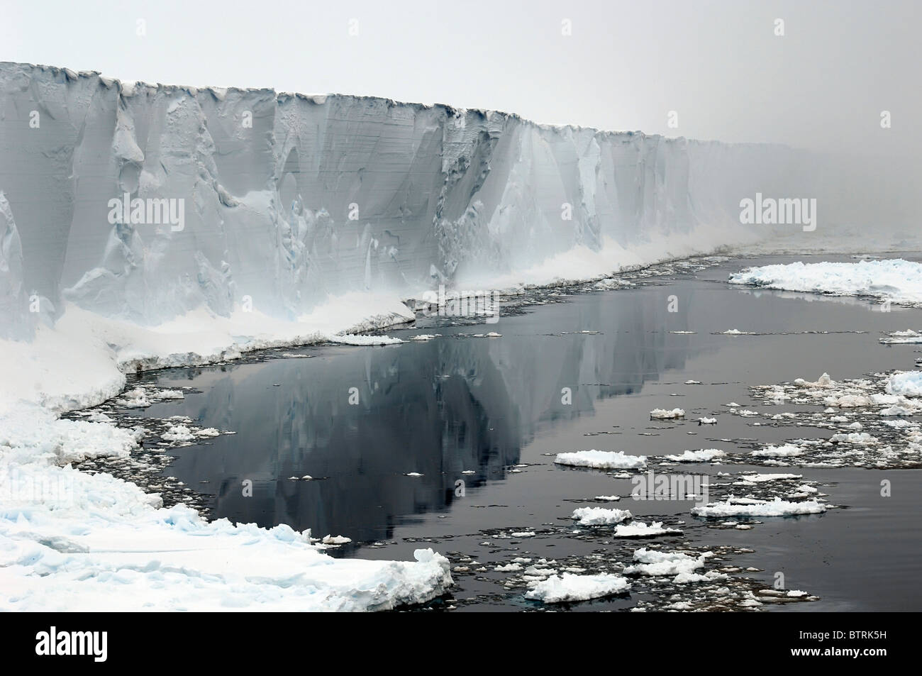 Antarctic ice shelf in morning mists Stock Photo - Alamy