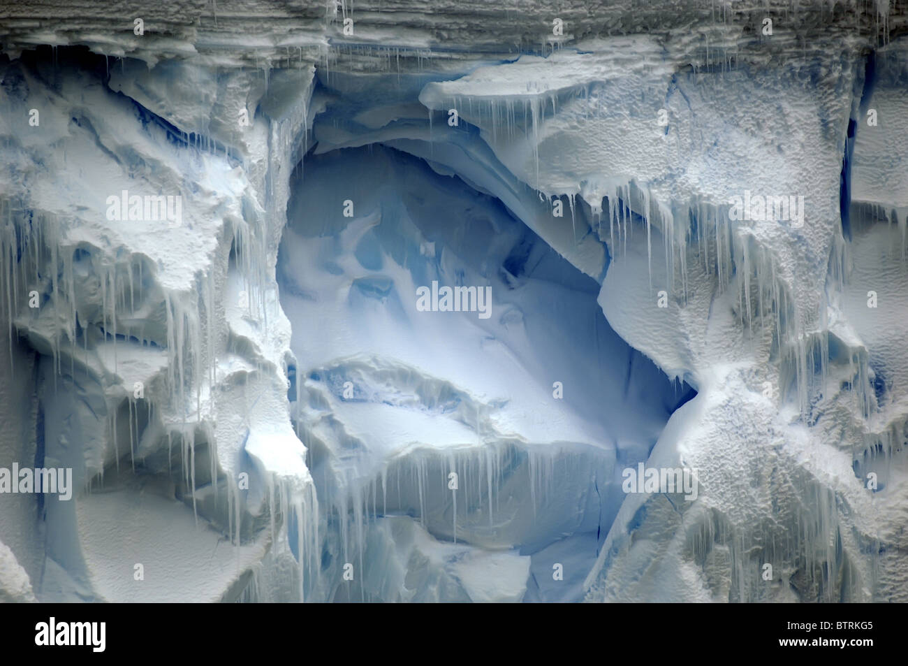 Majestic Antarctic ice wall with pinnacles Stock Photo - Alamy