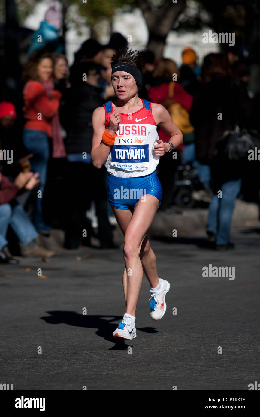 Tatyana Pushkareva of Russia running in 2010 New York City Marathon ...
