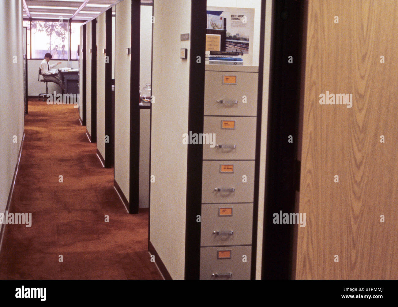 office cubicle lone worker late overtime desk business commerce file ...