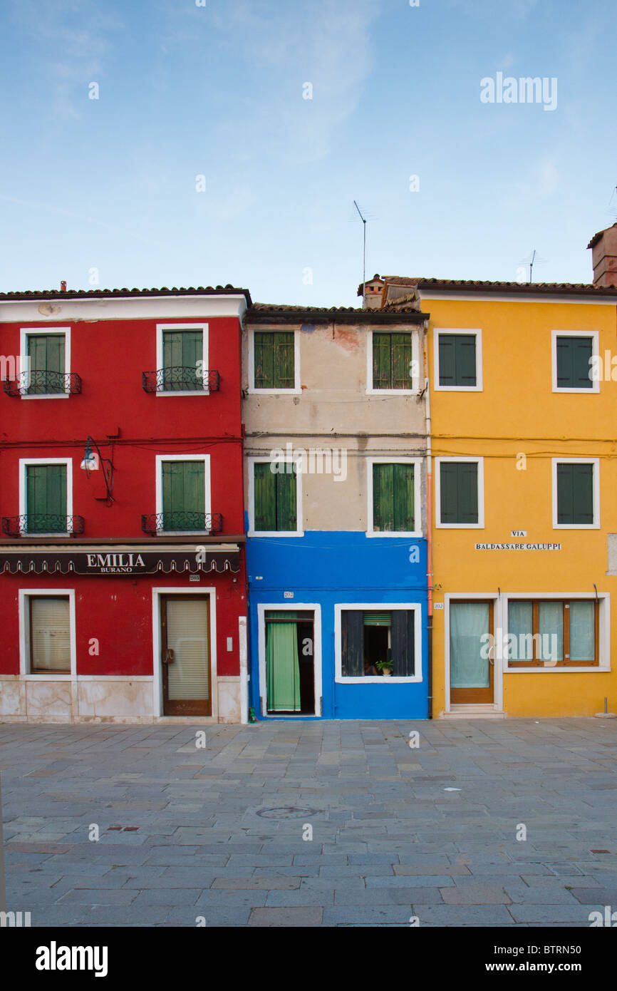 Colourful buildings on the Island of Burano, in the Venetian Lagoon ...