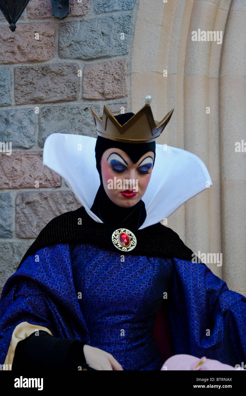 Queen character at Disneyland Park in Anaheim California Stock Photo ...