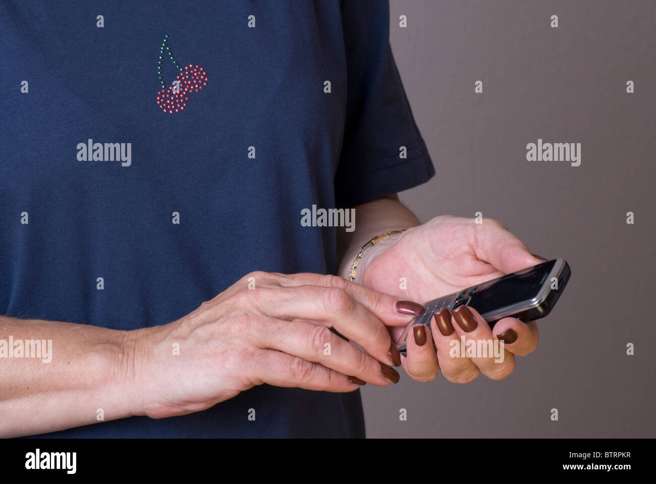 Oap texting hi-res stock photography and images - Alamy