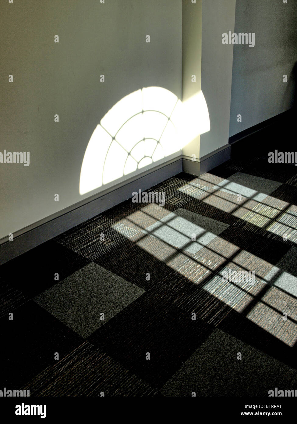 Reflections of floor hi-res stock photography and images - Alamy