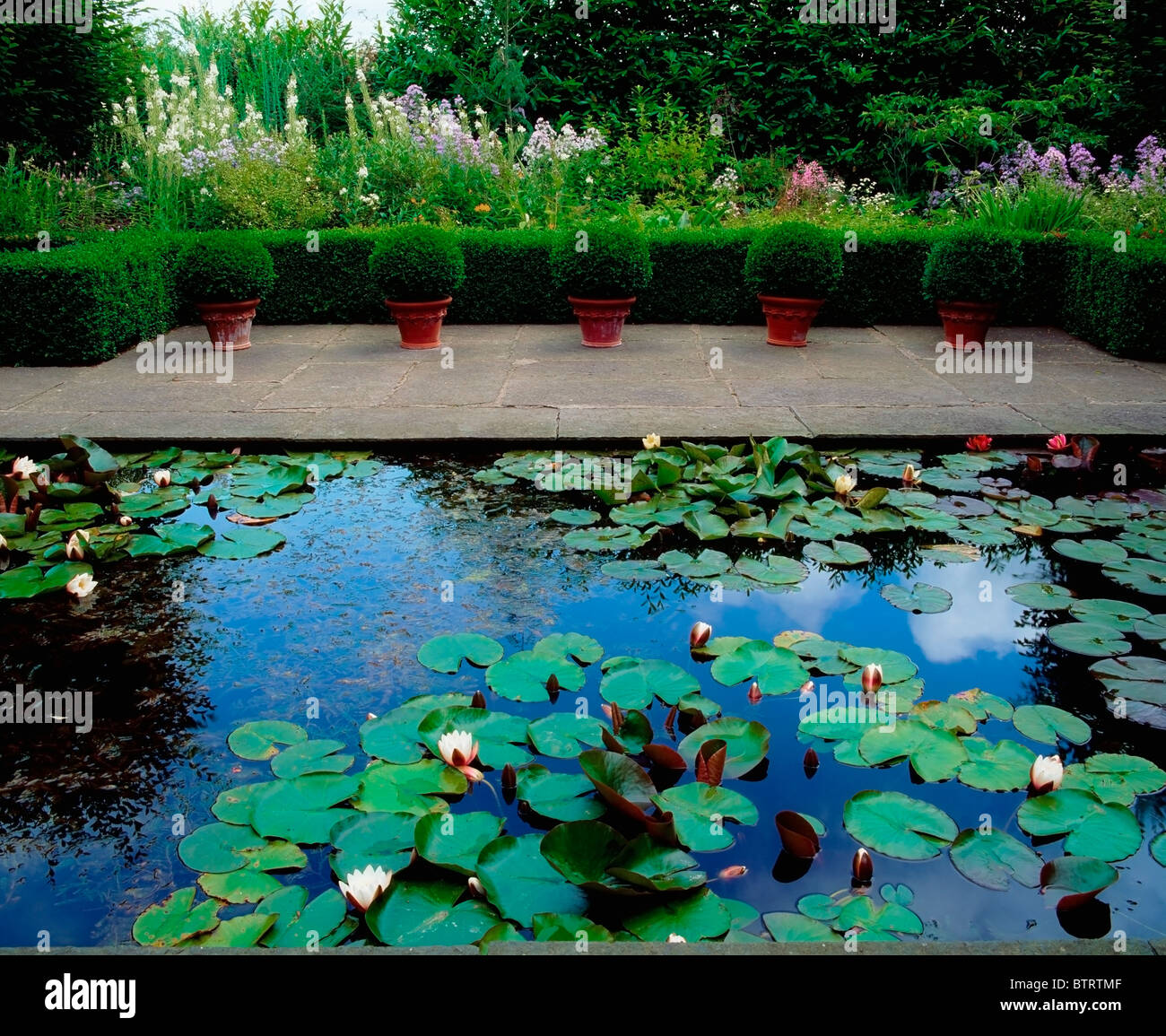 Meath gardens hi-res stock photography and images - Alamy