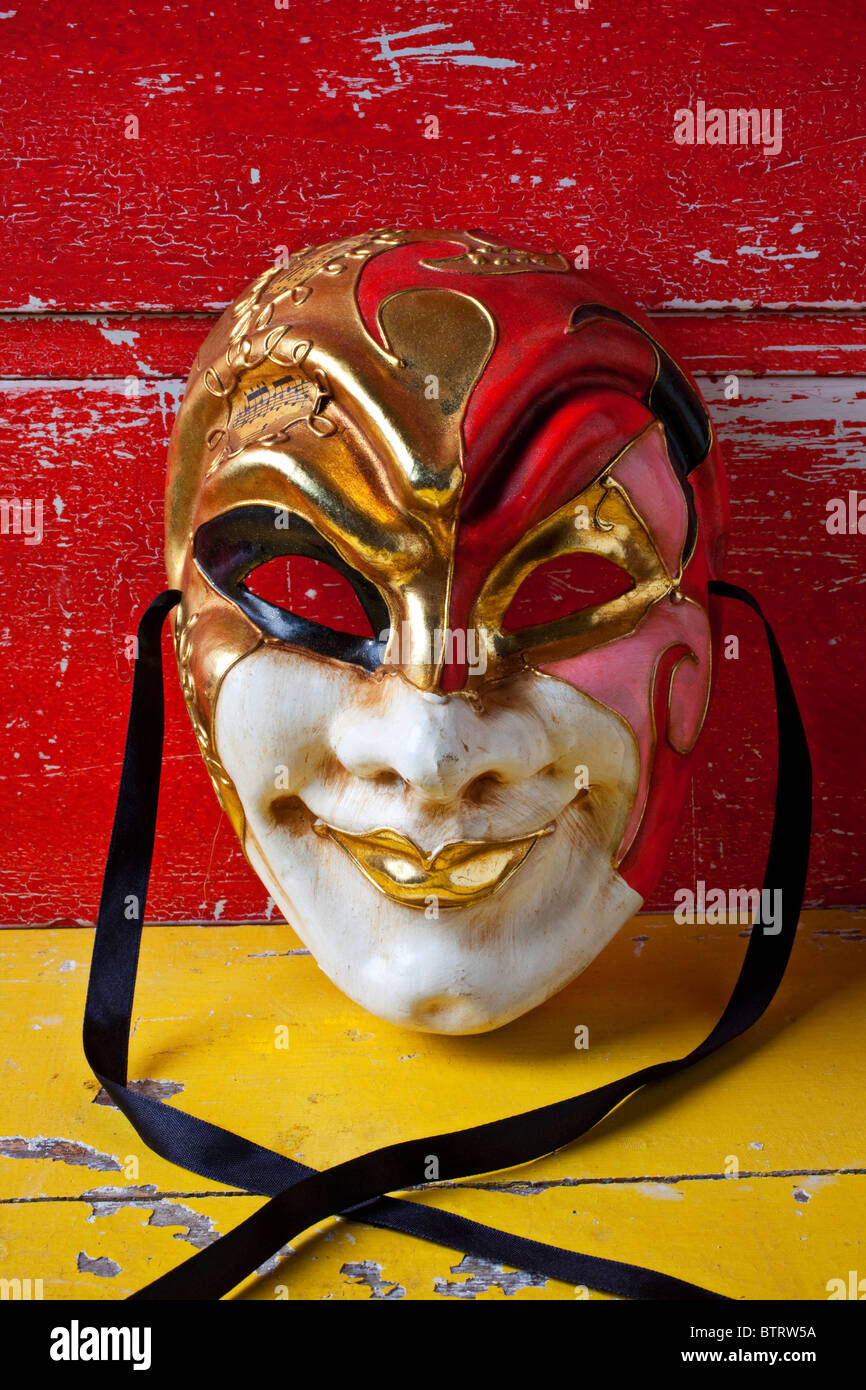 Face arts theater exotic hi-res stock photography and images - Alamy