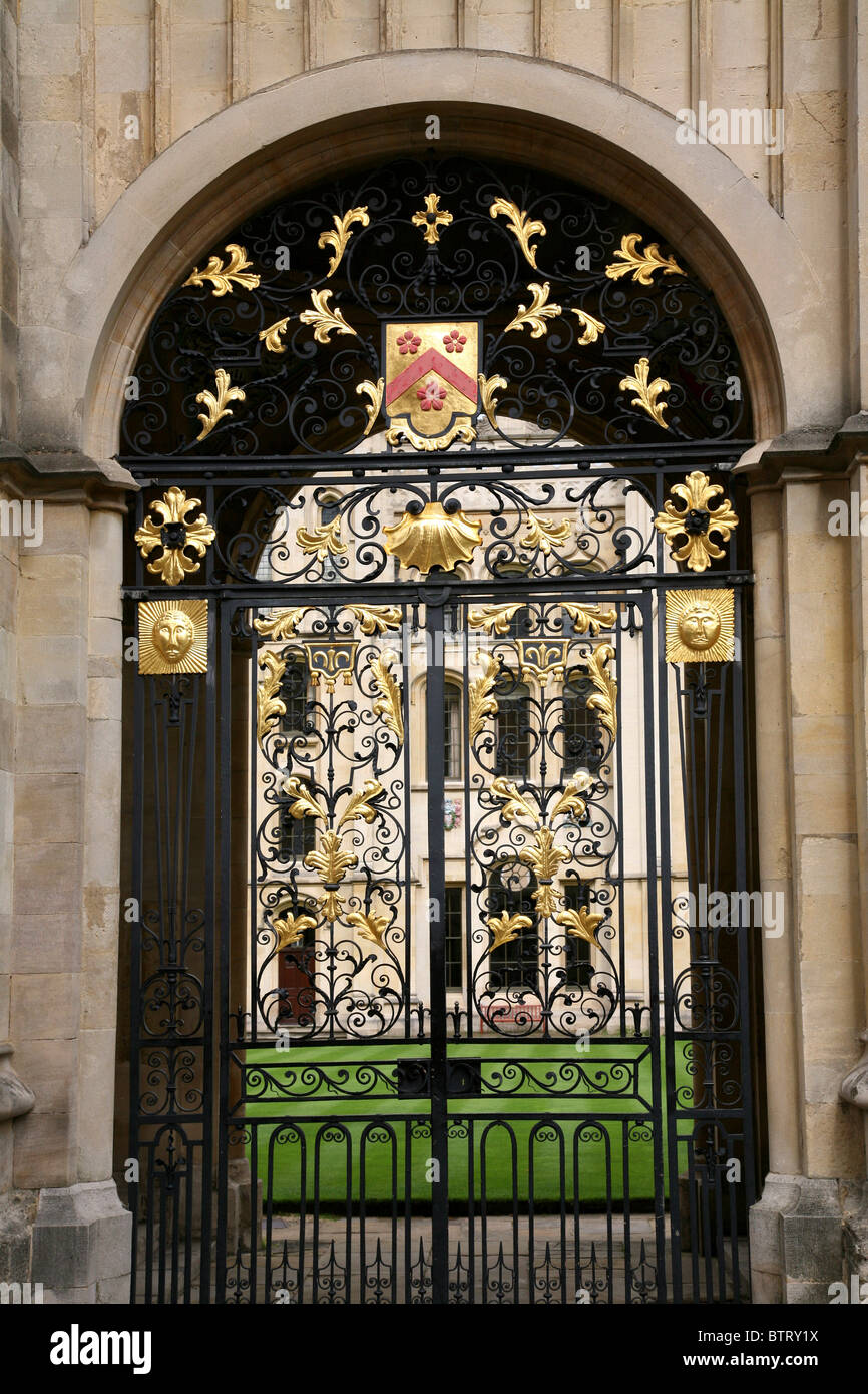 Oxford university gate entrance hi-res stock photography and images - Alamy