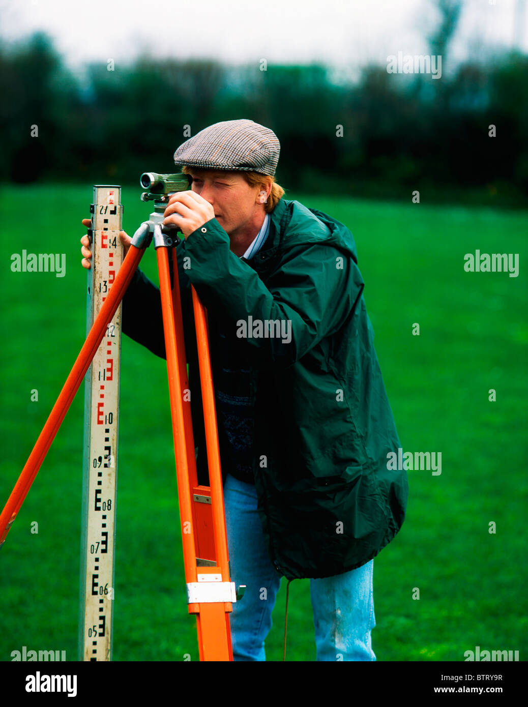 Male Surveying High Resolution Stock Photography and Images - Alamy