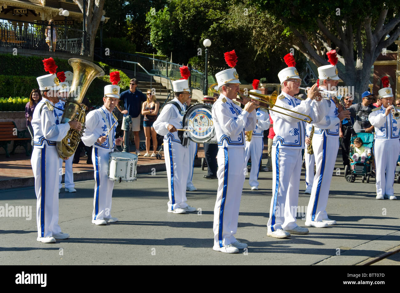 Musicians at Disneyland Amusement Park, California USA Stock Photo - Alamy