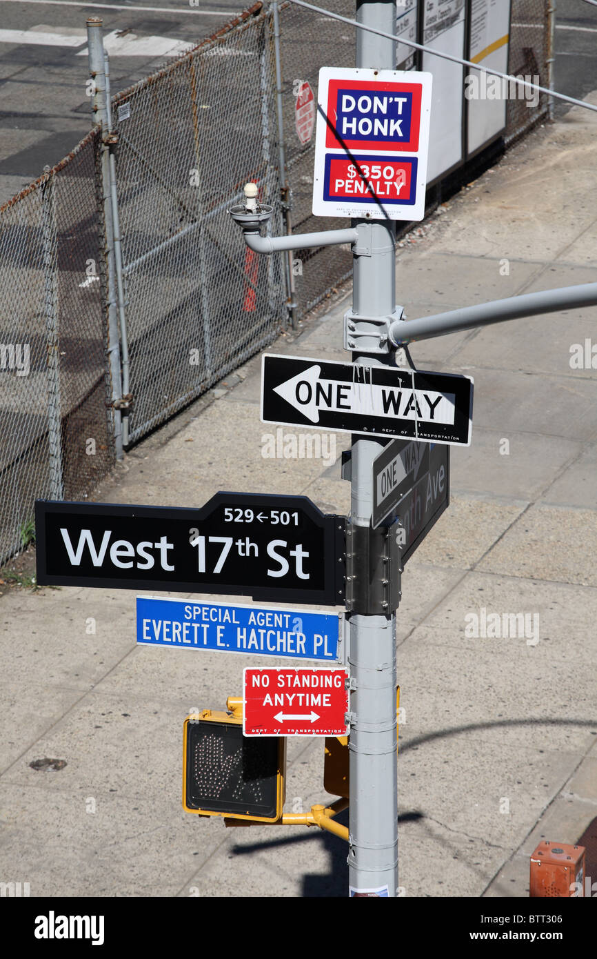Confusing signs hi-res stock photography and images - Alamy
