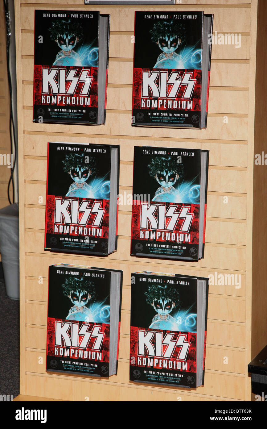 Gene Simmons Book Signing for KISS Kompendium Marvel Comics Compilation ...