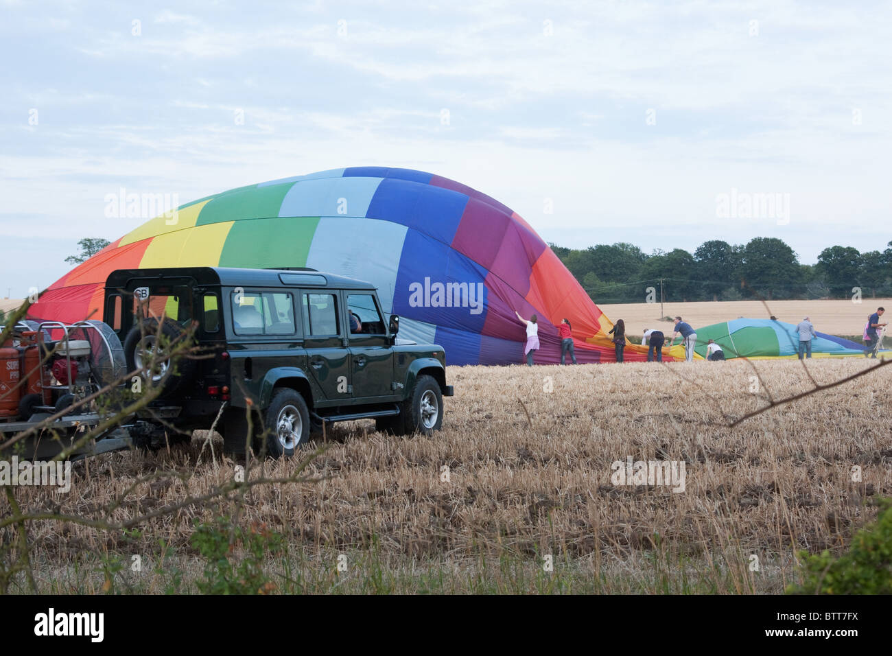Land rover party hi-res stock photography and images - Alamy