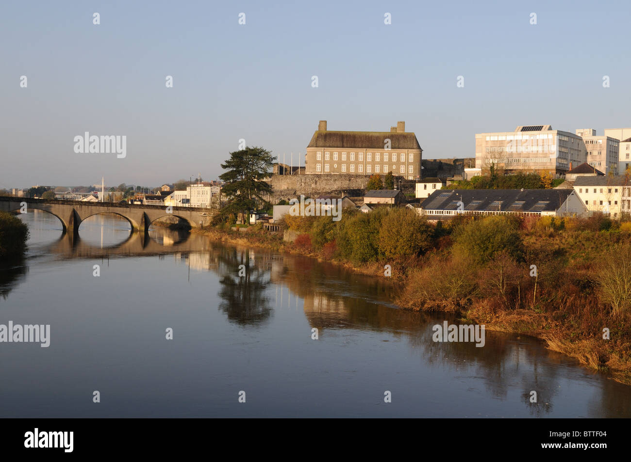 Carmarthen town hi-res stock photography and images - Alamy