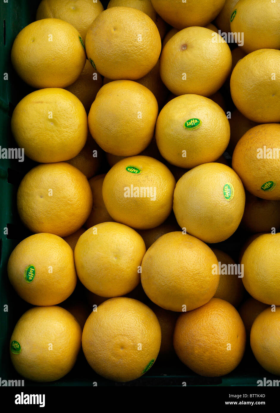 White Grapefruit Display in Wareham Market, Dorset, UK Stock Photo - Alamy