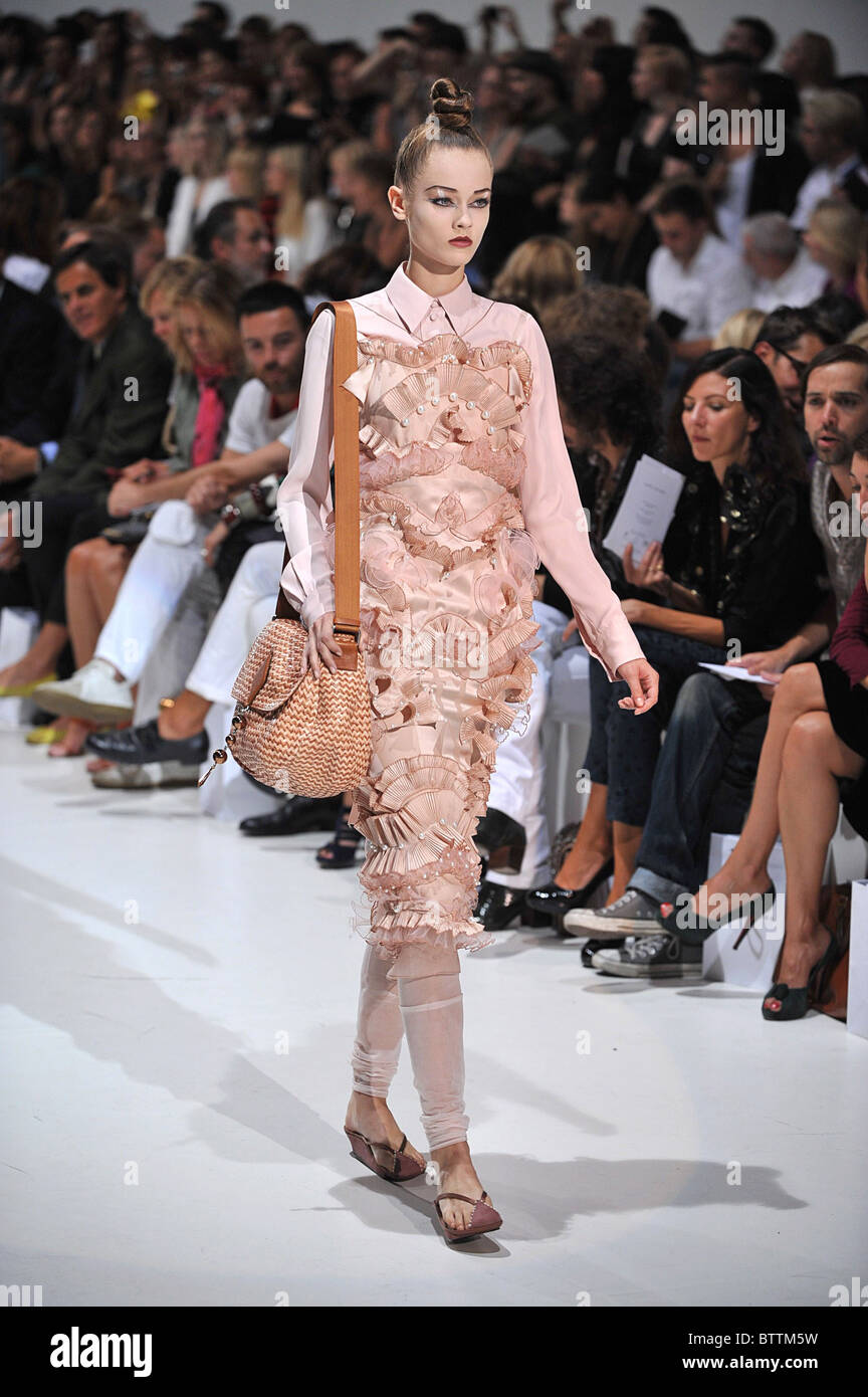 Marc Jacobs Spring/Summer 2010 Fashion Show Stock Photo - Alamy