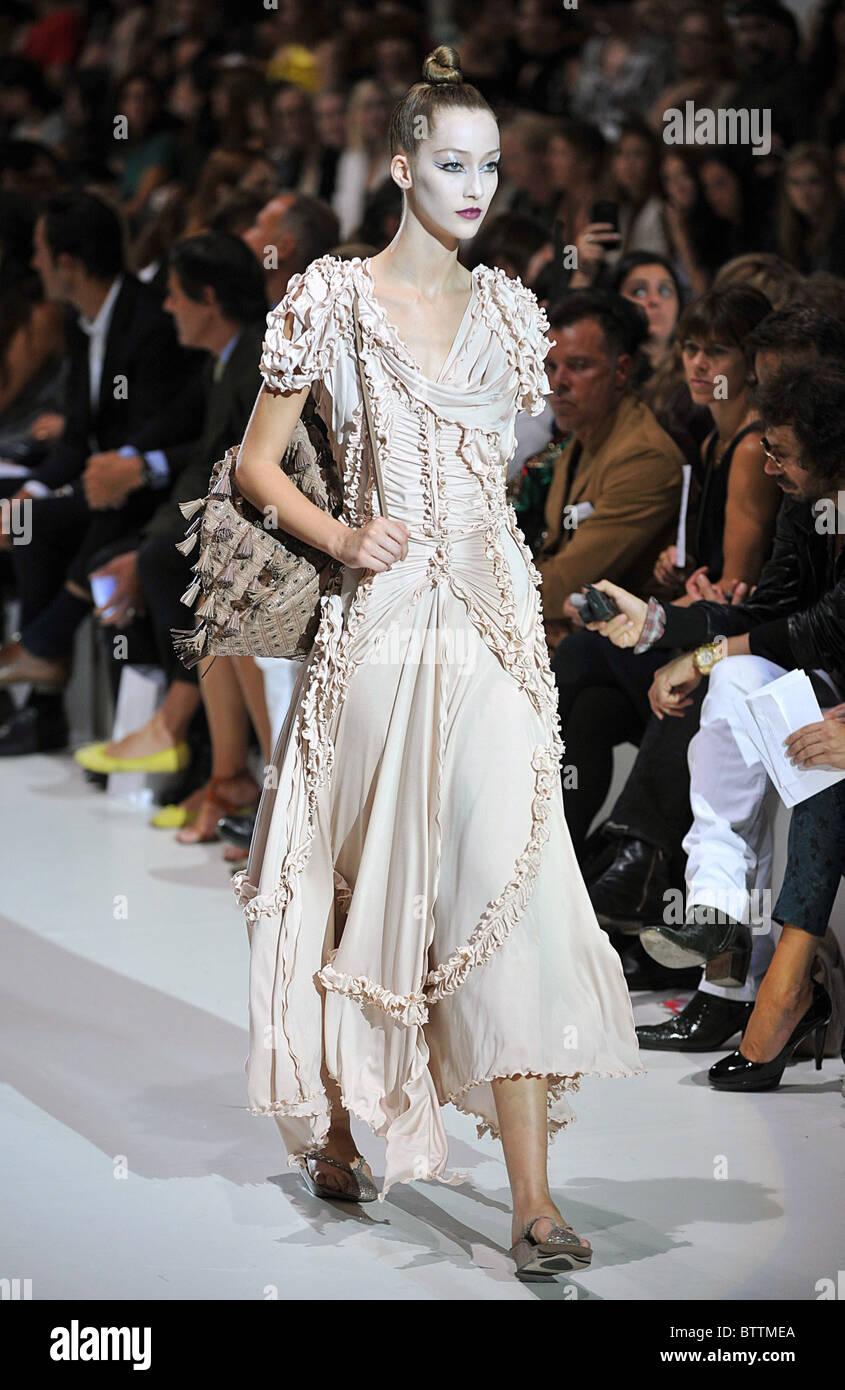 Marc Jacobs Spring/Summer 2010 Fashion Show Stock Photo - Alamy