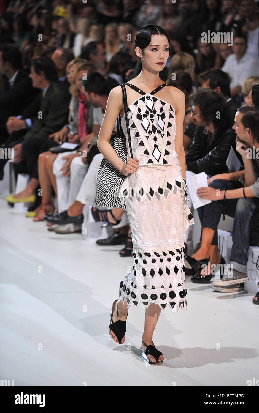 Marc Jacobs Spring/Summer 2010 Fashion Show Stock Photo - Alamy