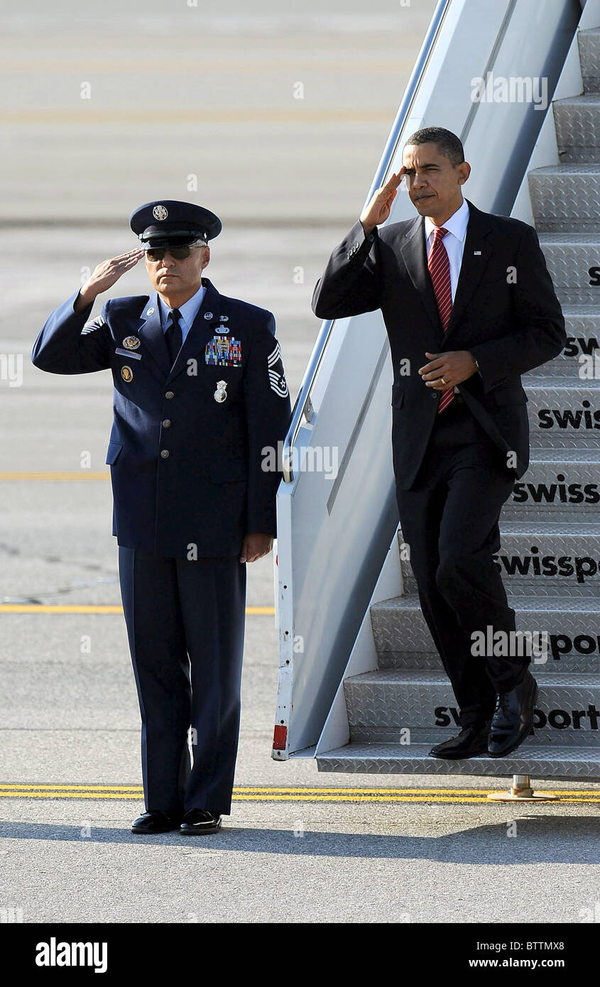 US President Barack Obama Arrives to Visit the Joint Terrorism Task ...