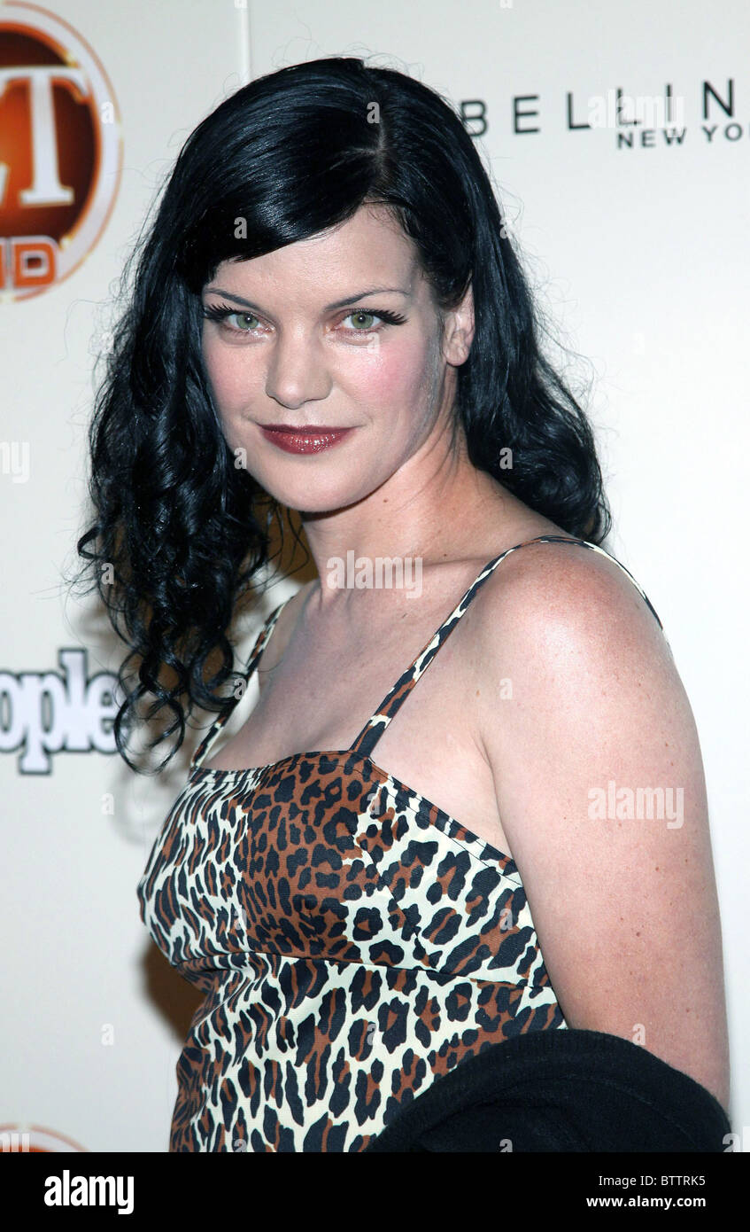 Entertainment Tonight Emmy Party Sponsored by PEOPLE Magazine Stock ...