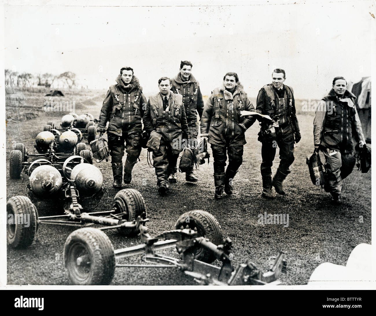 Luftwaffe bomber crew hi-res stock photography and images - Alamy