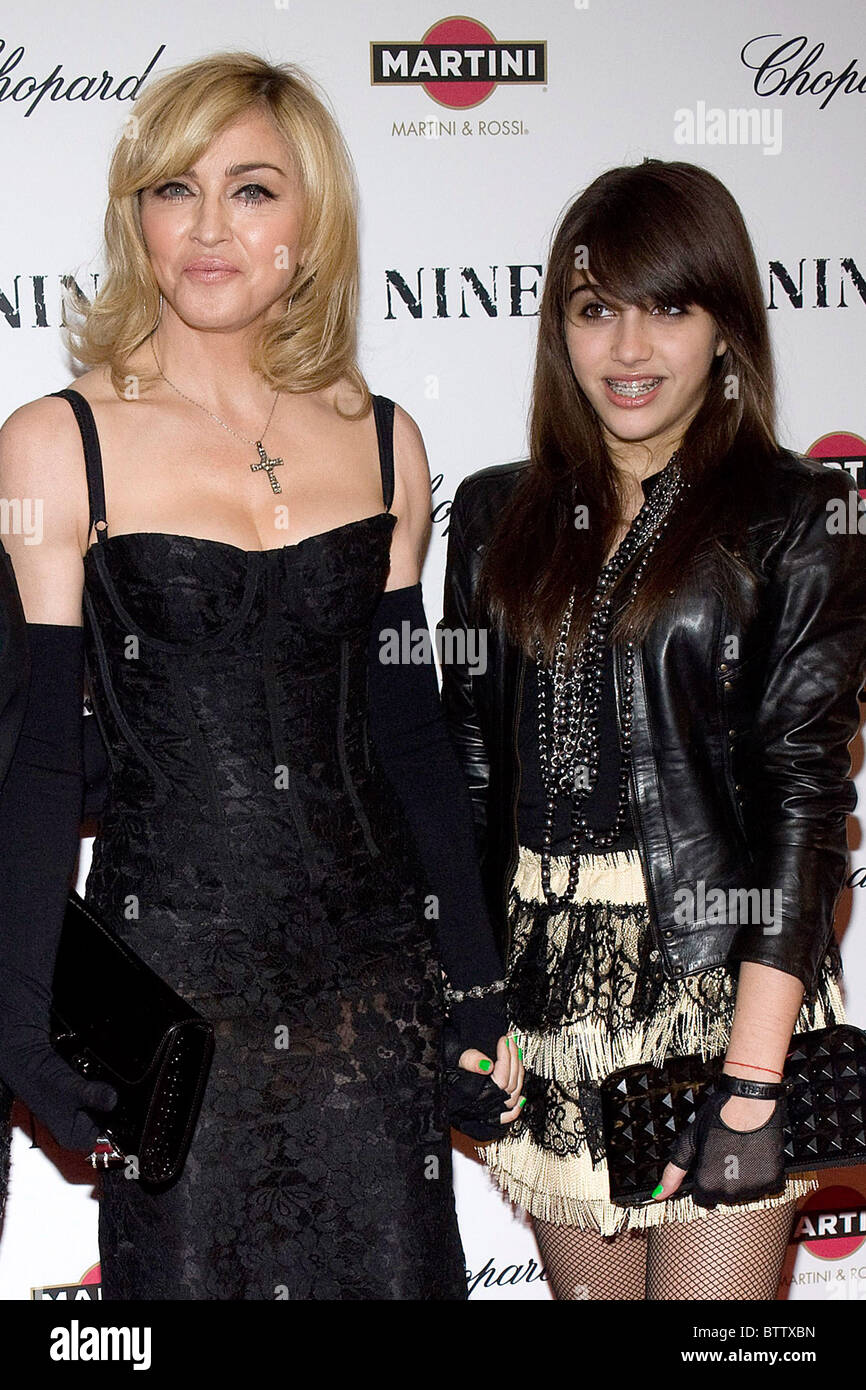 New York Premiere of NINE Stock Photo - Alamy