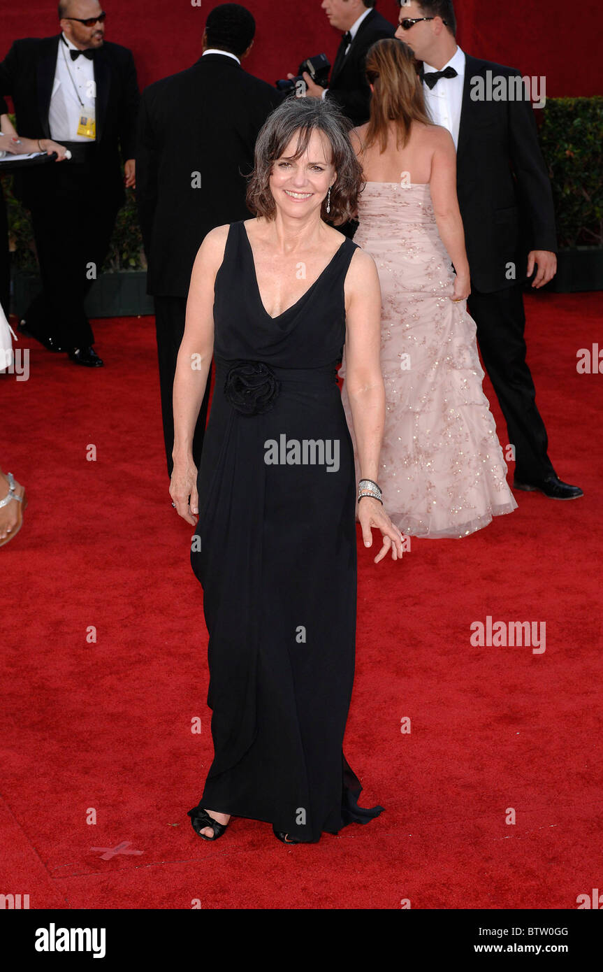 Sally field and emmy hi-res stock photography and images - Alamy