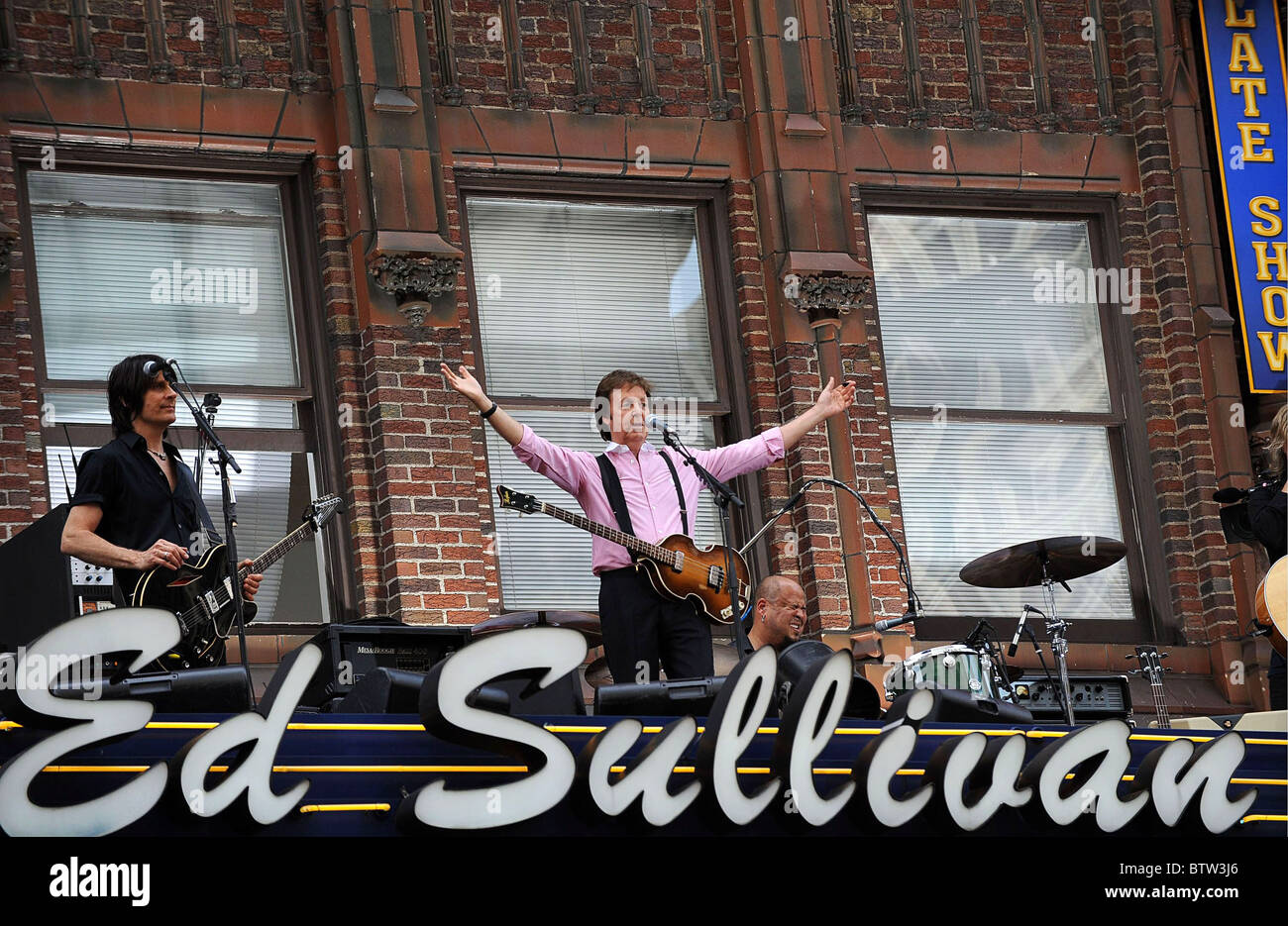 Ed sullivan stage letterman hi-res stock photography and images - Alamy